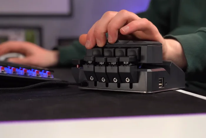 MoveMaster RSG1 单手混合键盘摇杆 - zFrontier 装备前线