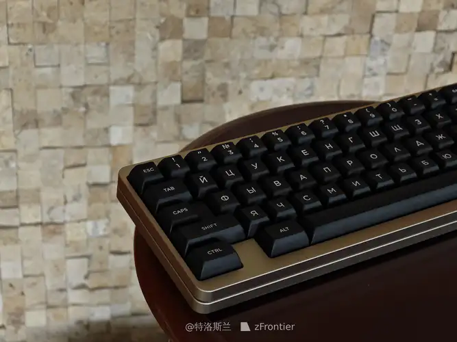 年初的两把beacon70 - zFrontier 装备前线