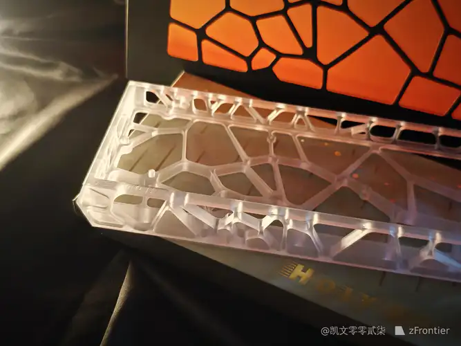 Holy 60 PC - zFrontier 装备前线