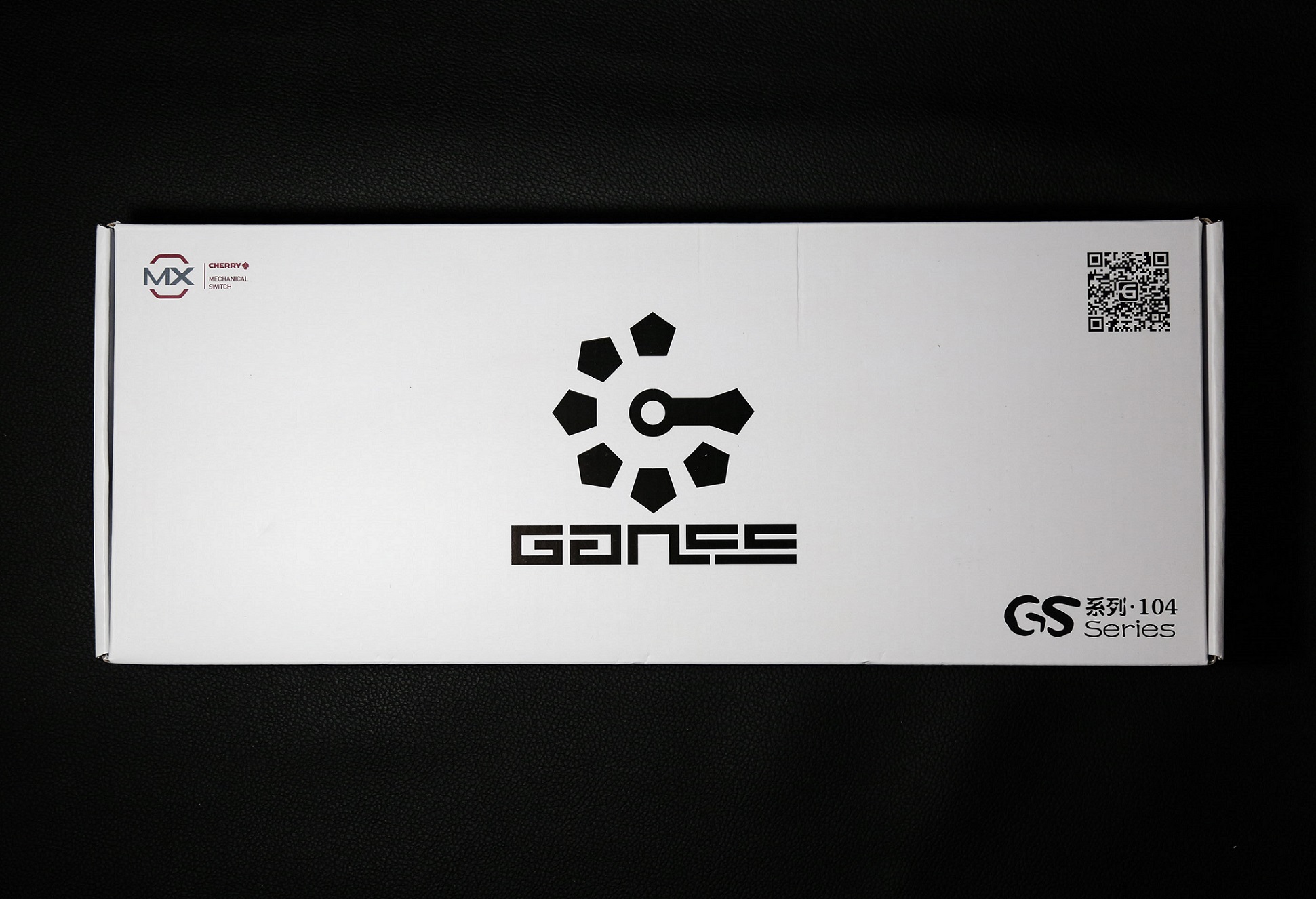 【三金】老王没有法拉利，只有Ganss GS104法拉利红侧光 - zFrontier 装备前线