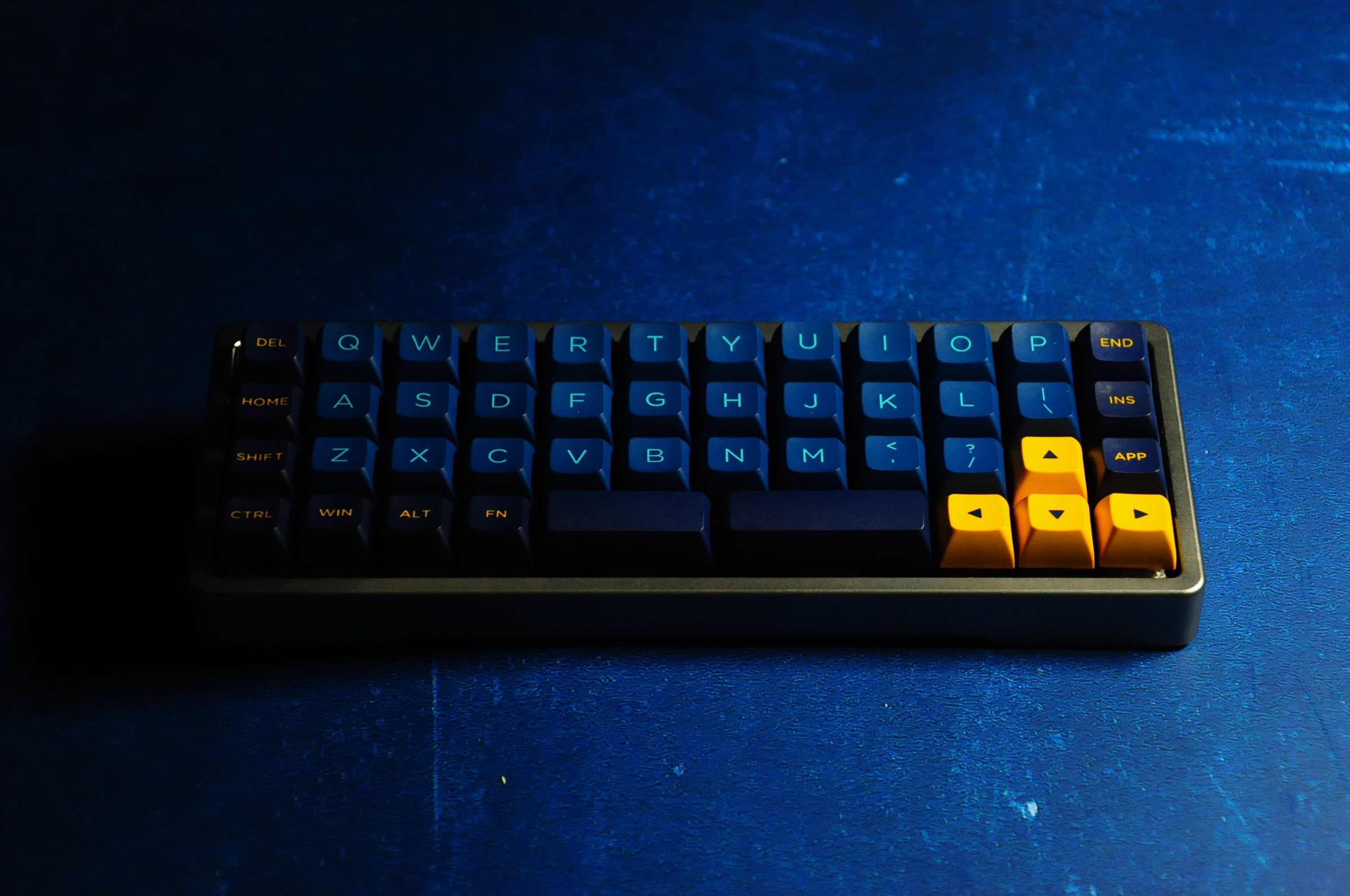 TU 40 + osa 午夜蓝 - zFrontier 装备前线