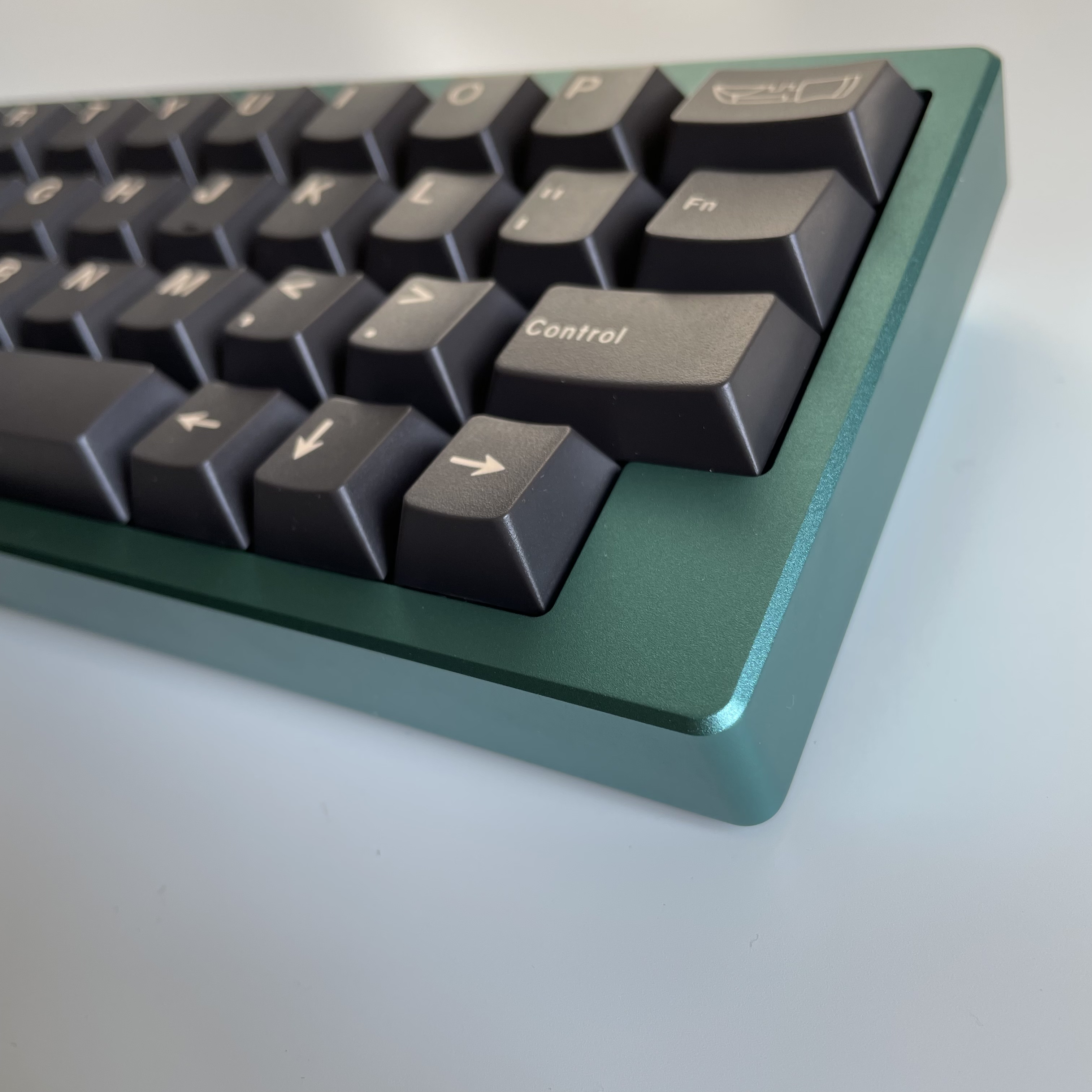 Dimple R2，低调简约，接近完美 - zFrontier 装备前线