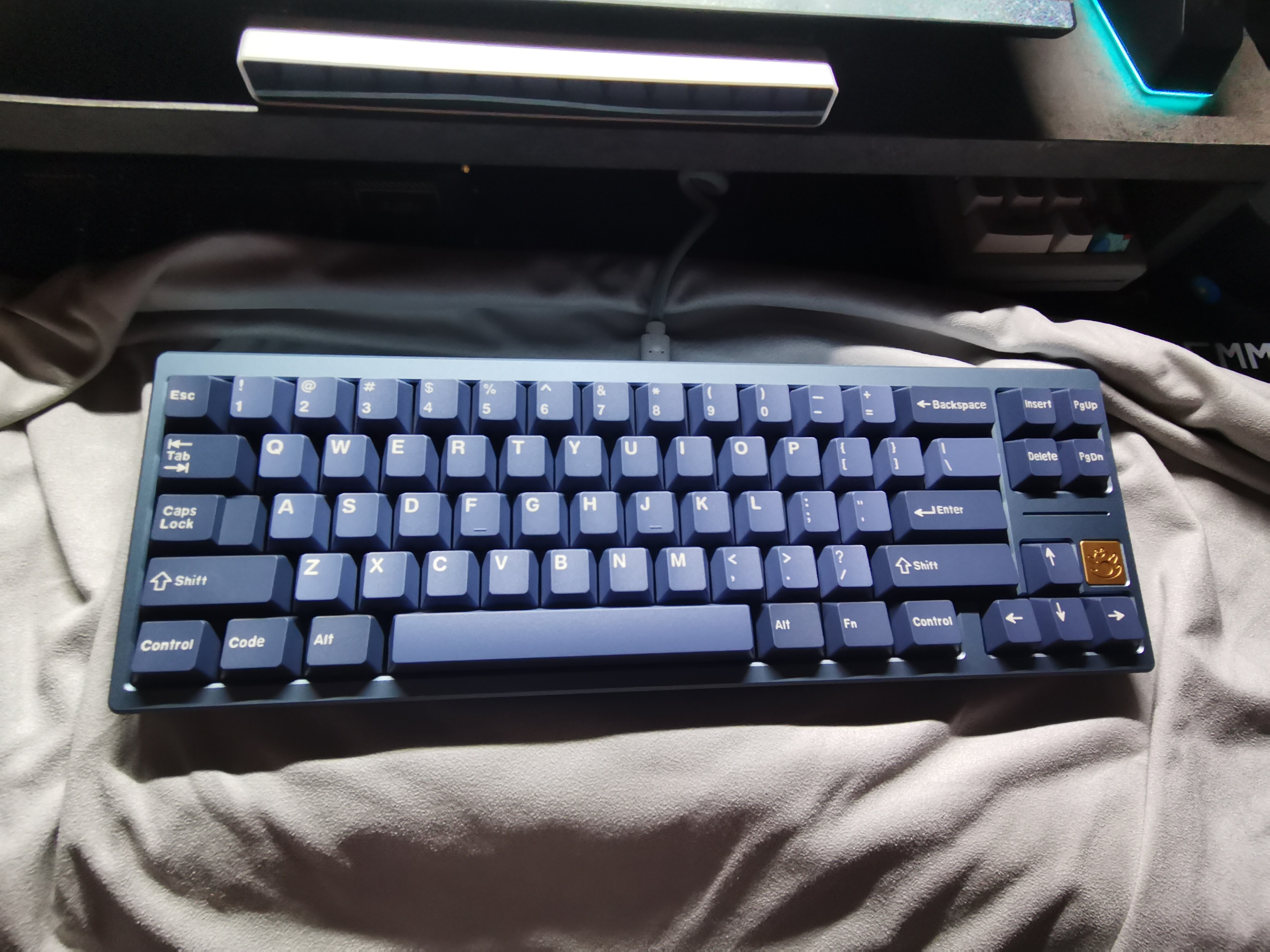 我的HY68，蓝灰色上盖，不错不错，感觉老周的东西确实不错 - zFrontier 装备前线