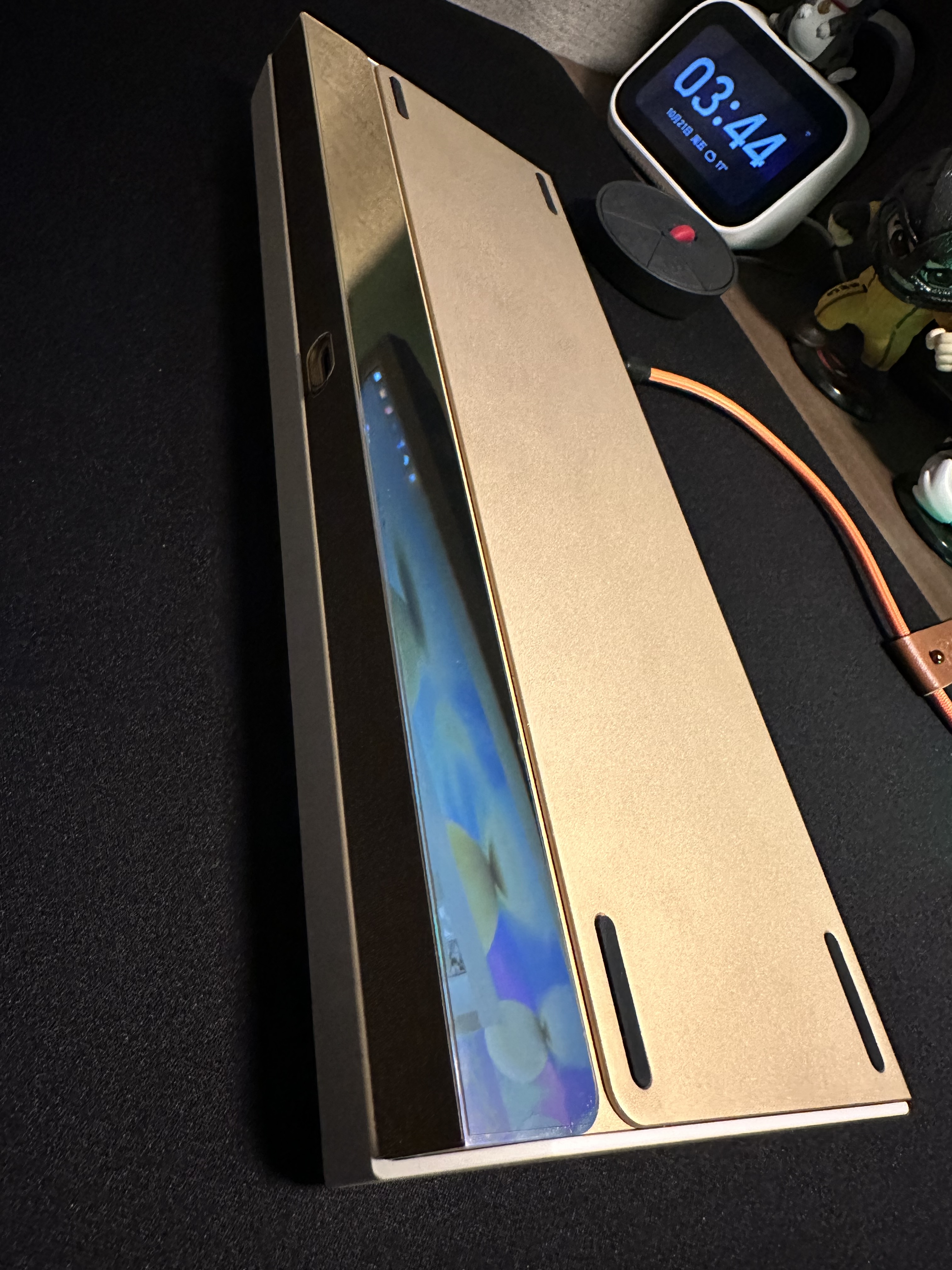 Link65 白金 套件：ow Link65 键帽：皇家打字机 Zf购入 轴体：流光轴 3204精润 卫星轴：tx Pcb卫星轴 Fr4定位板