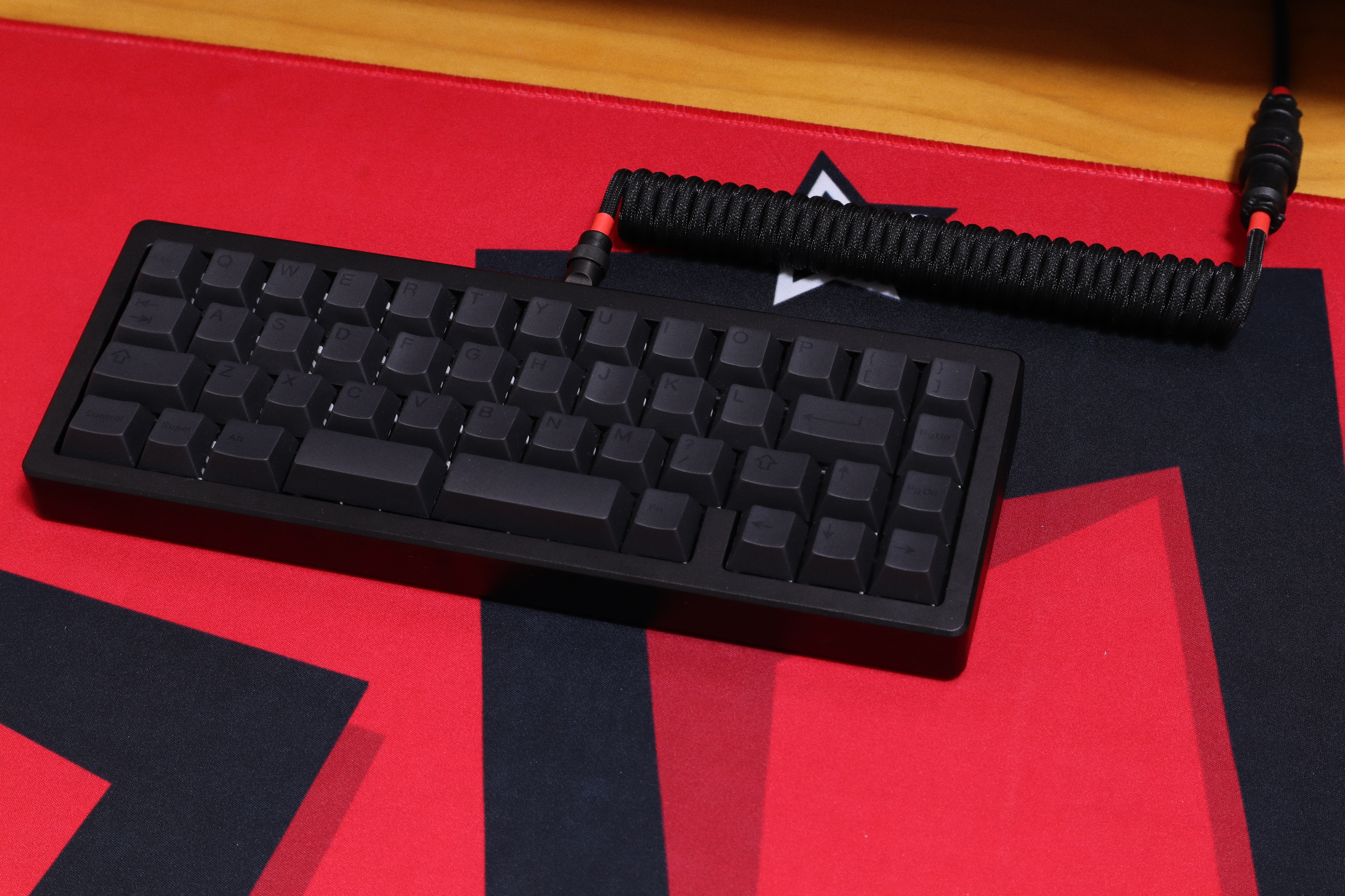 SAM S46 阳极黑 黑同刻 小签到一下，文若这个BOB实在太黑辣，对光完全直接无刻。 - zFrontier 装备前线