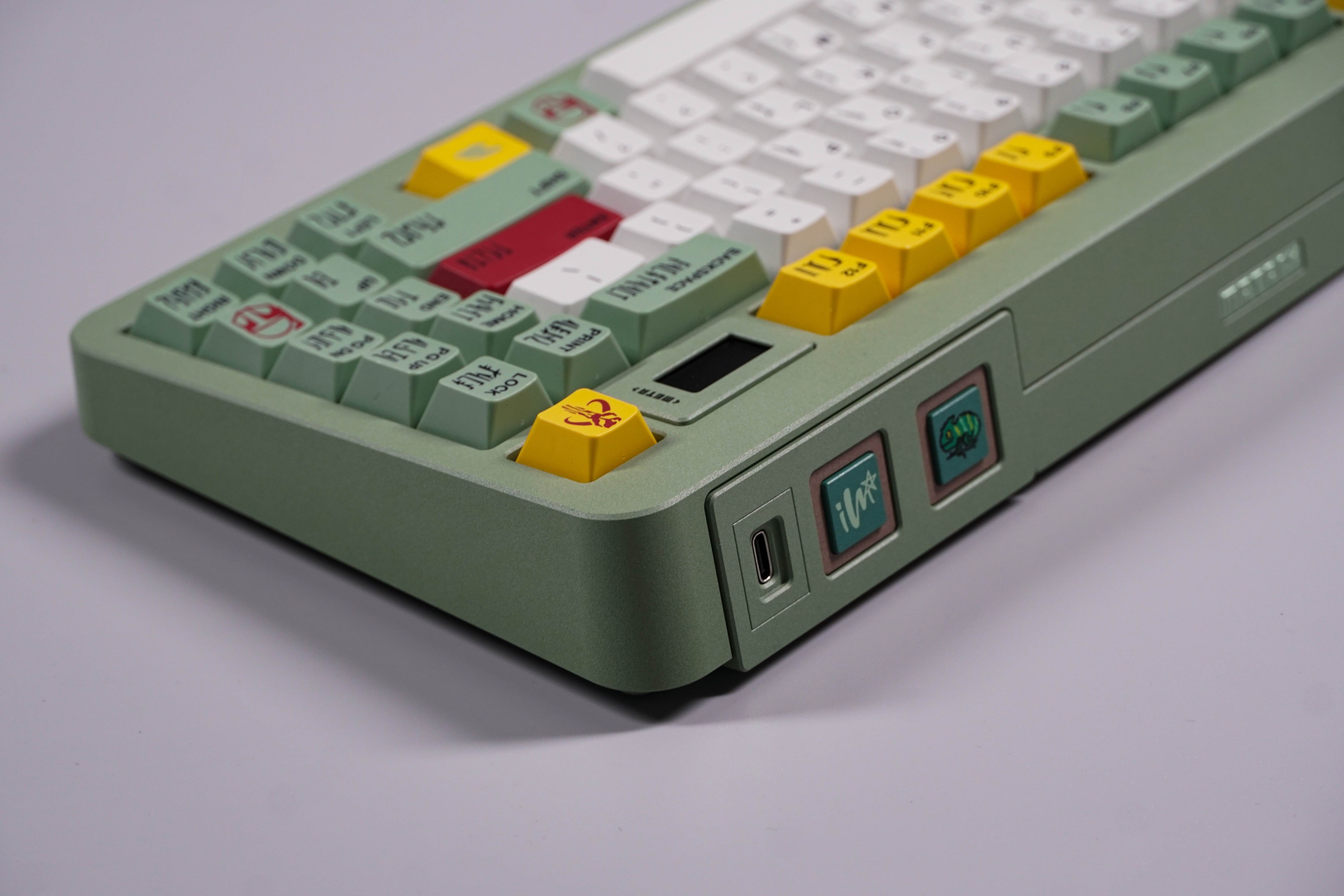 Matrix meta75 绿 搭配星战 太对味了 - zFrontier 装备前线