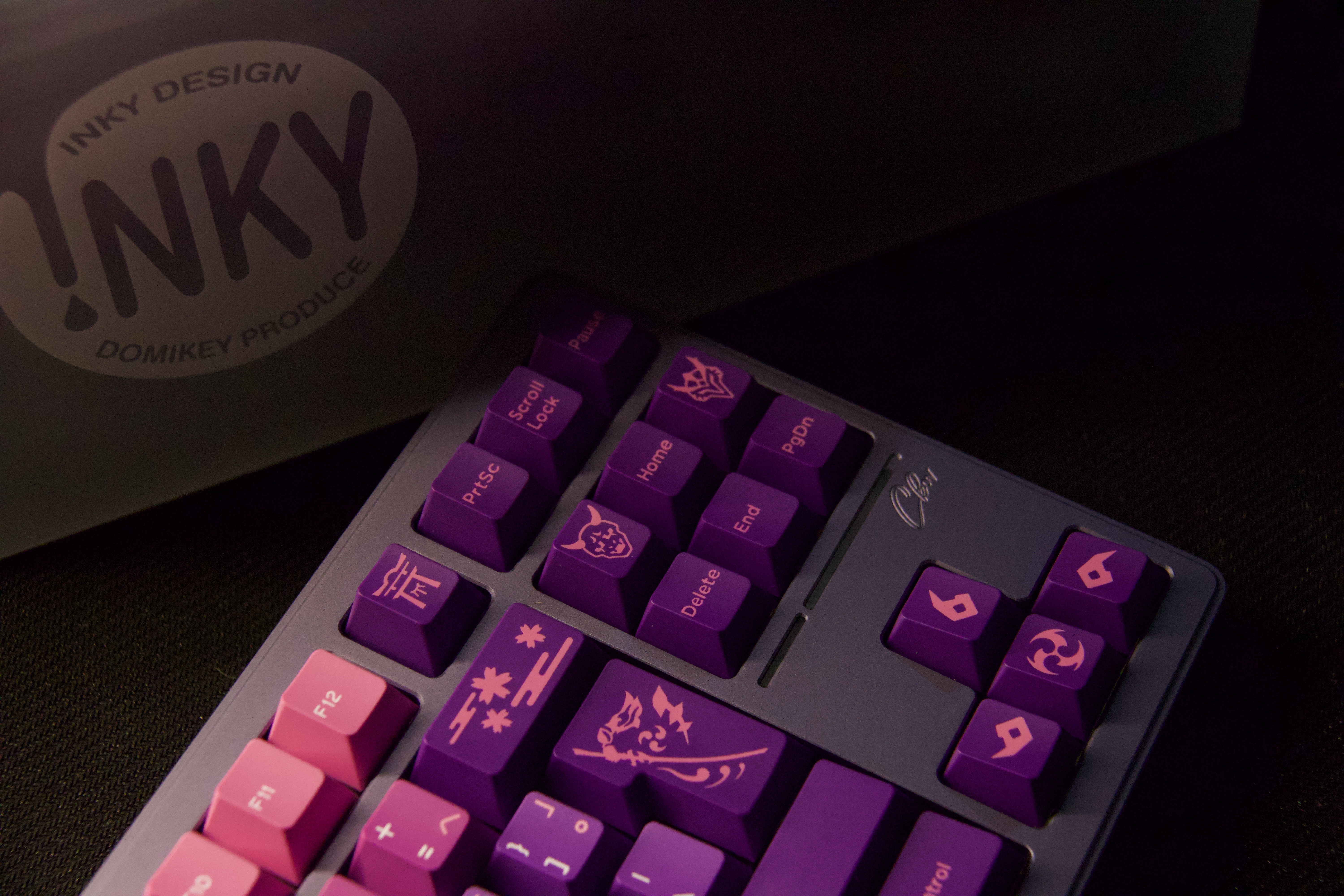 inky的稻妻历经了4个月的等待，终于在今天收到了这一份大惊喜，拿到实物的时候真的觉得这个紫色搭配起来太帅了，奈何我词穷只能这样了，返个图🌝 ...