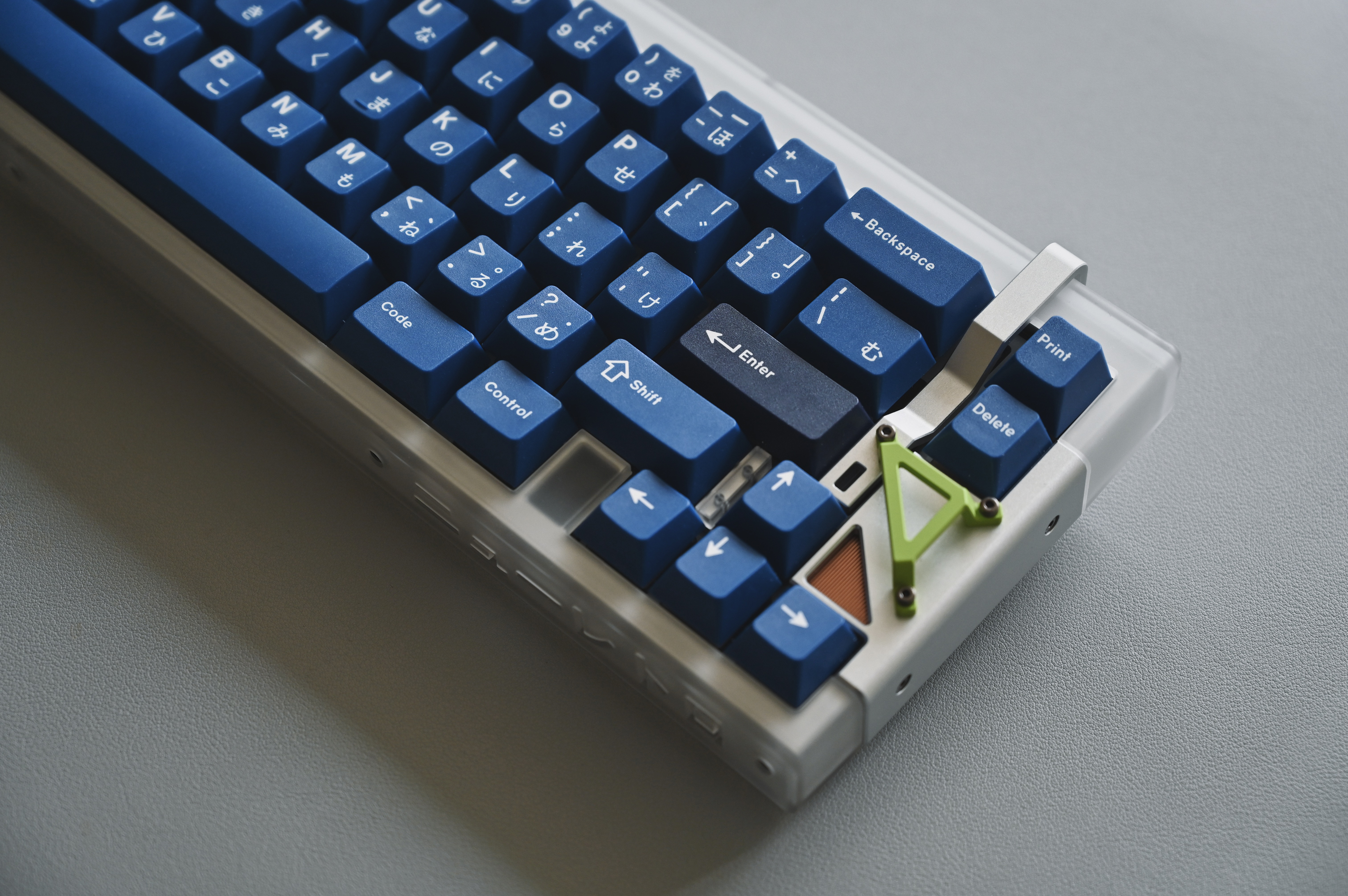 New Retro#66 × GMK Striker - zFrontier 装备前线