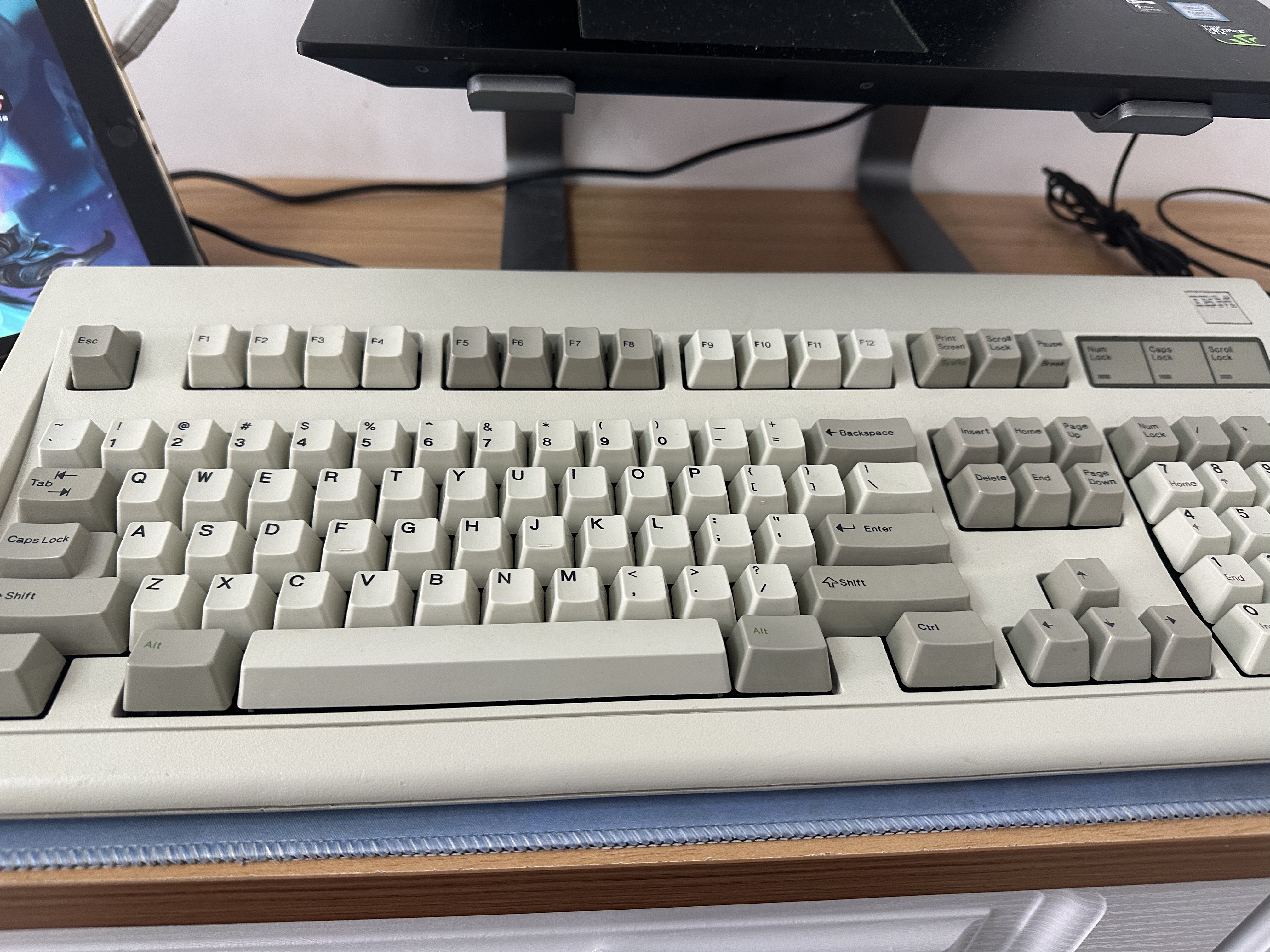 ibm model m，来自1986，品相极好 - zFrontier 装备前线