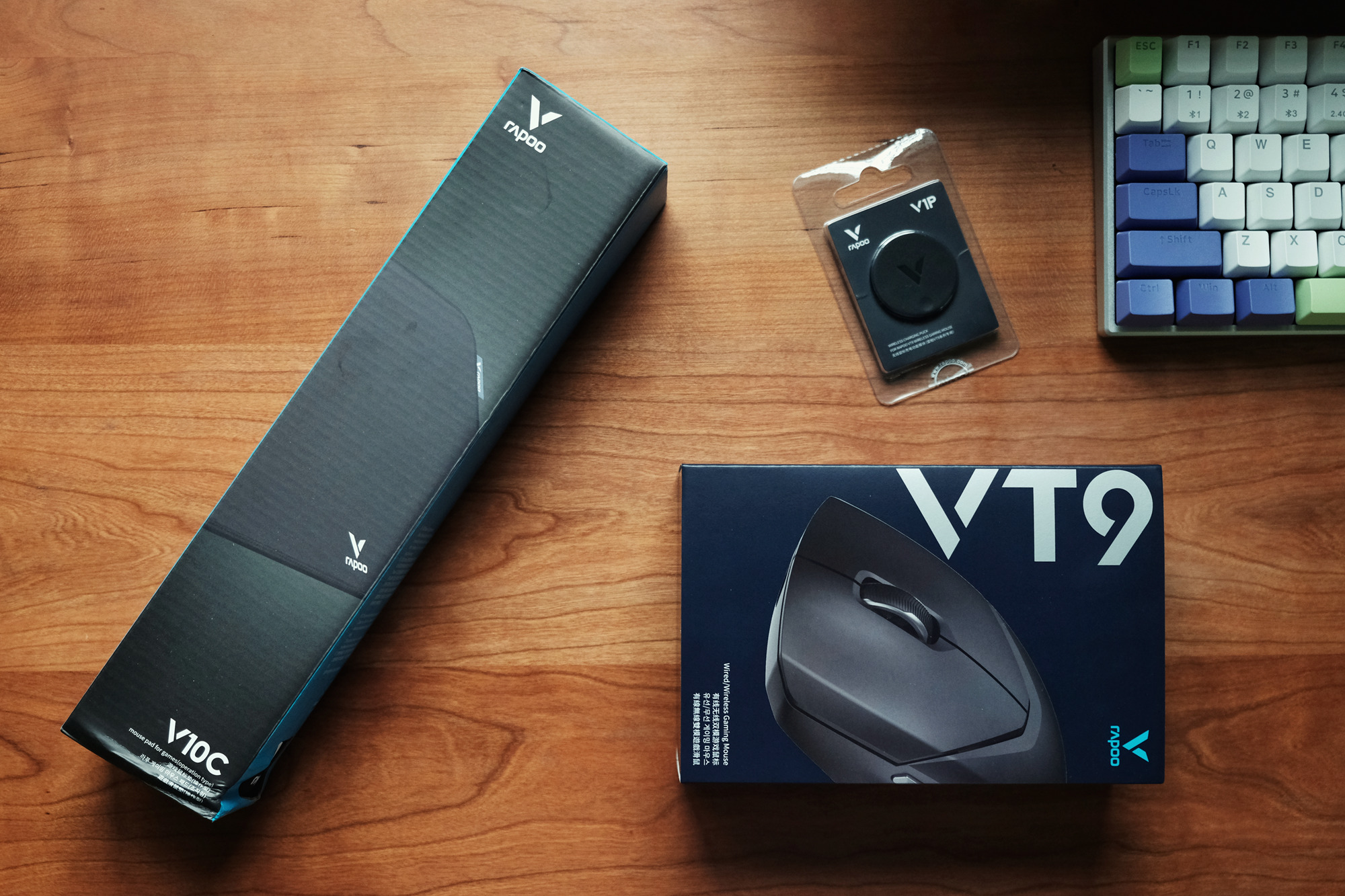 雷柏VT9游戏鼠标：3399引擎加持，补足无线充电，竟然还有隐藏模式？ - zFrontier 装备前线