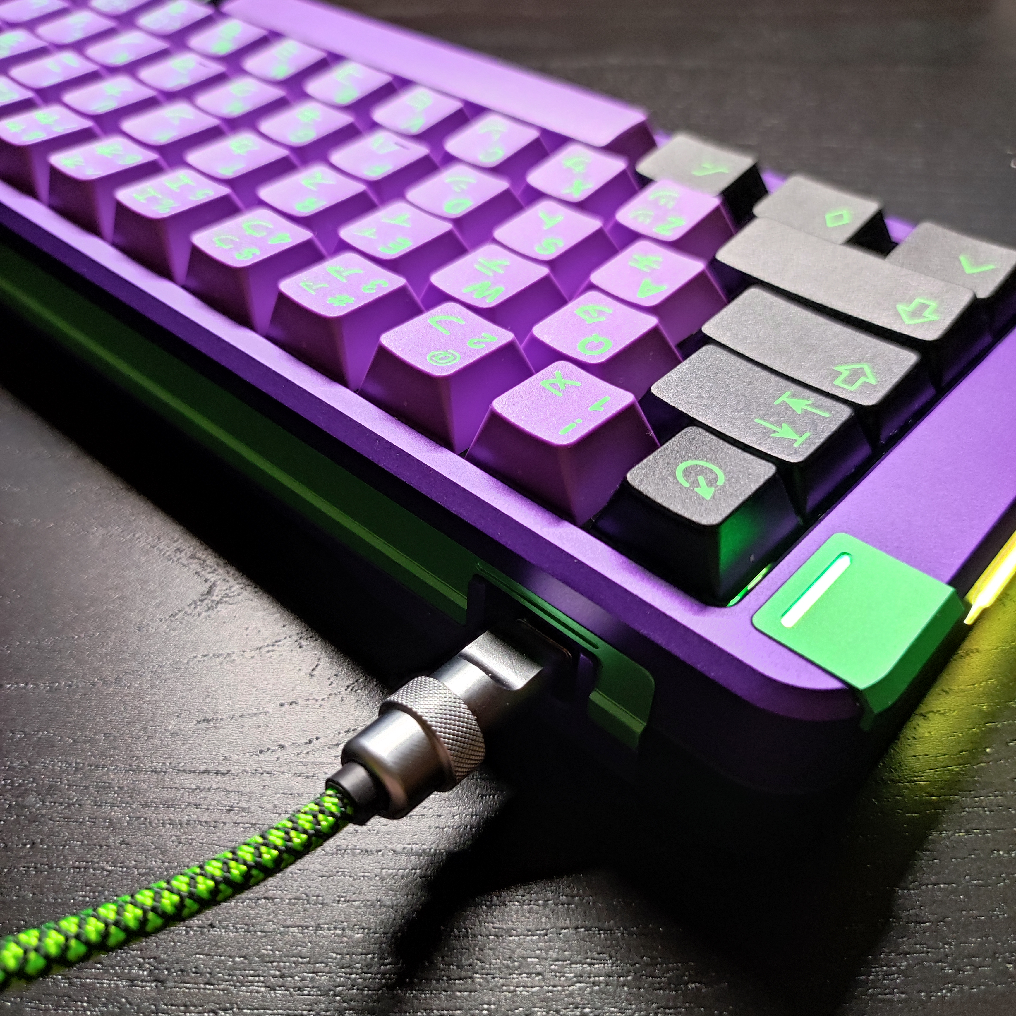 迟来的打卡 Space 65 R2 + GMK Mecha-01//GMK 紫脉冲 装好很久一直没舍得用 - zFrontier 装备前线