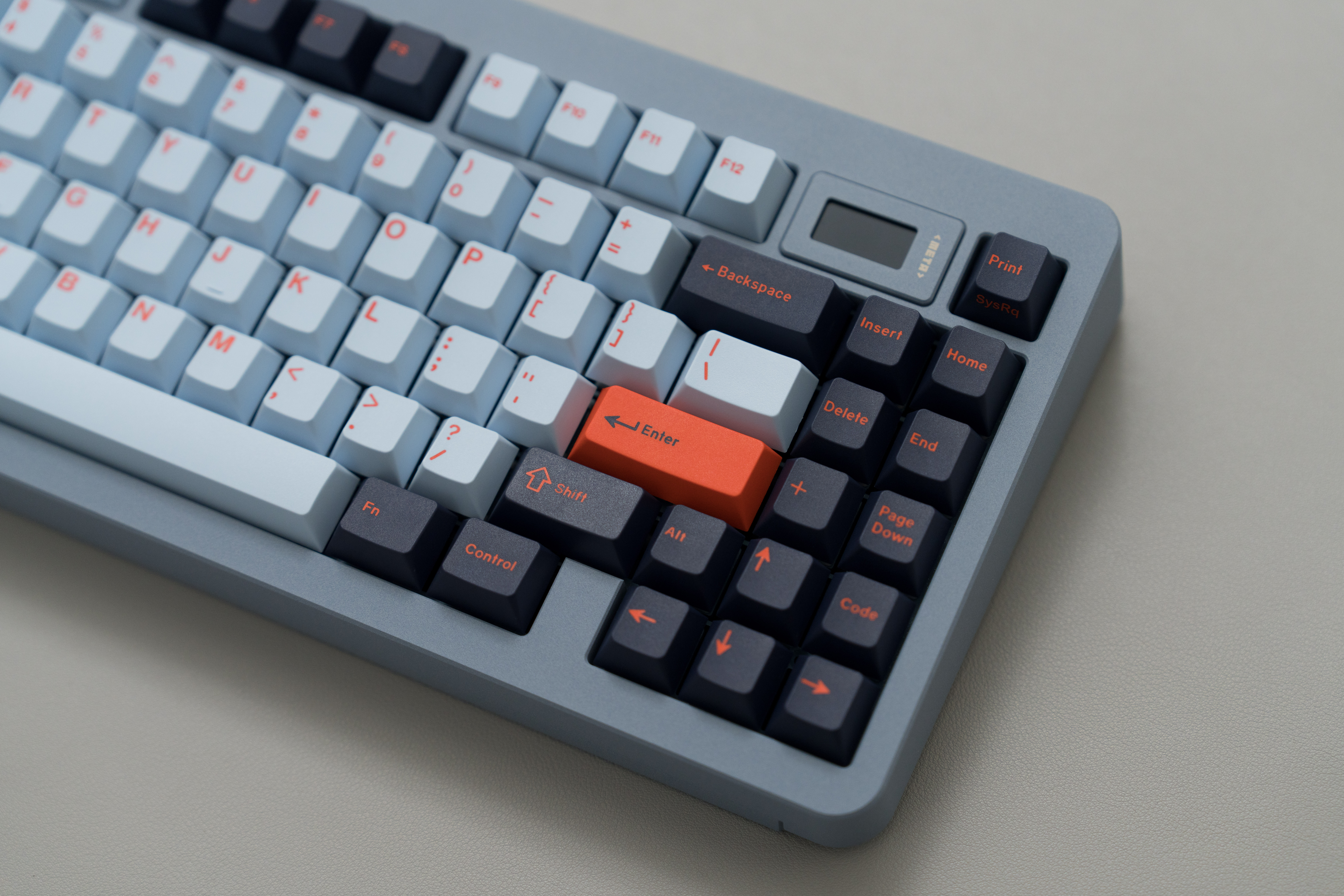 GMK Yuri R2 - zFrontier 装备前线