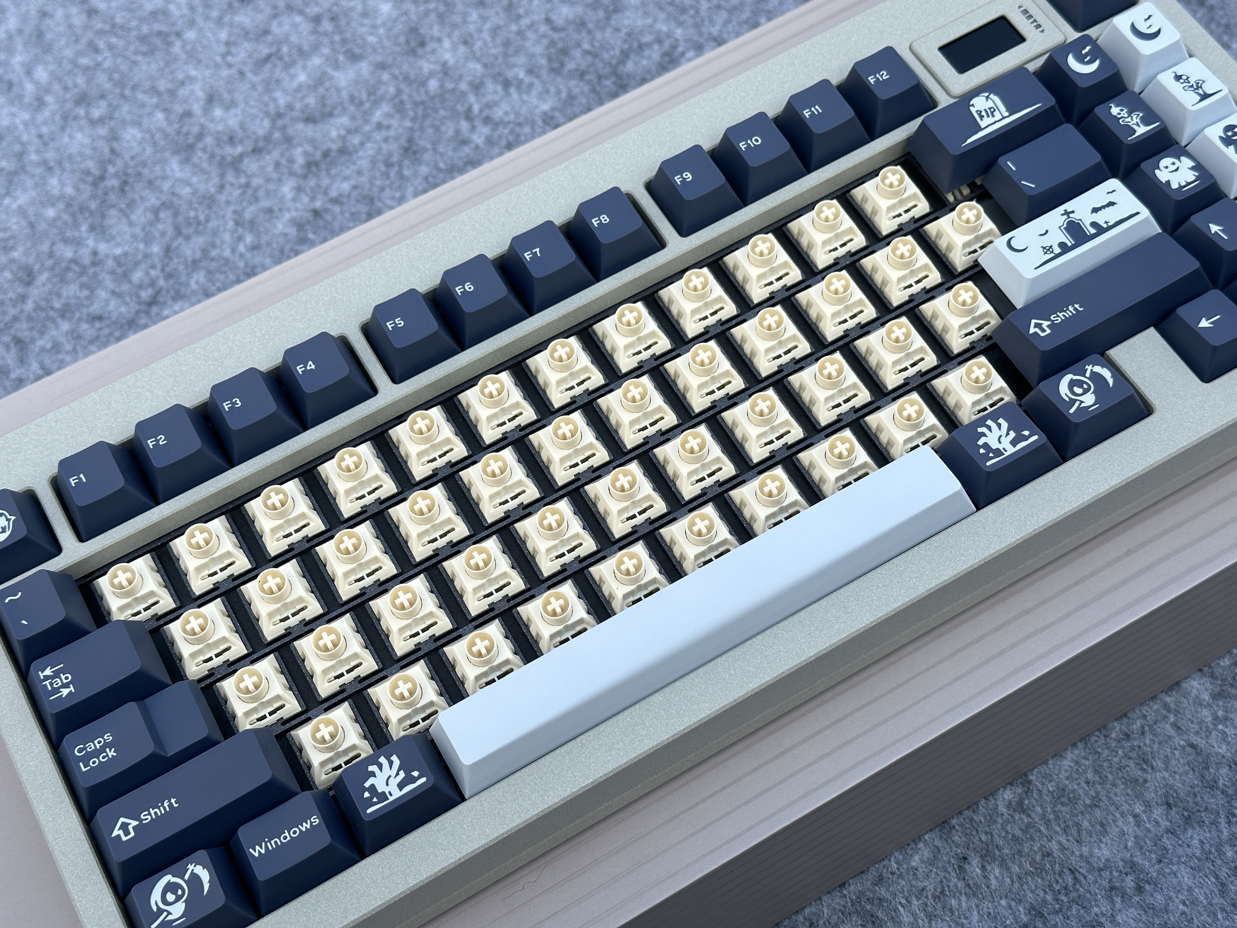 第一把Meta75签到，确实细腻，确实重，个人感觉top就得是轴壁触底的轴体才有那个味道，所以果断选择box cream pro。能明显感觉 ...