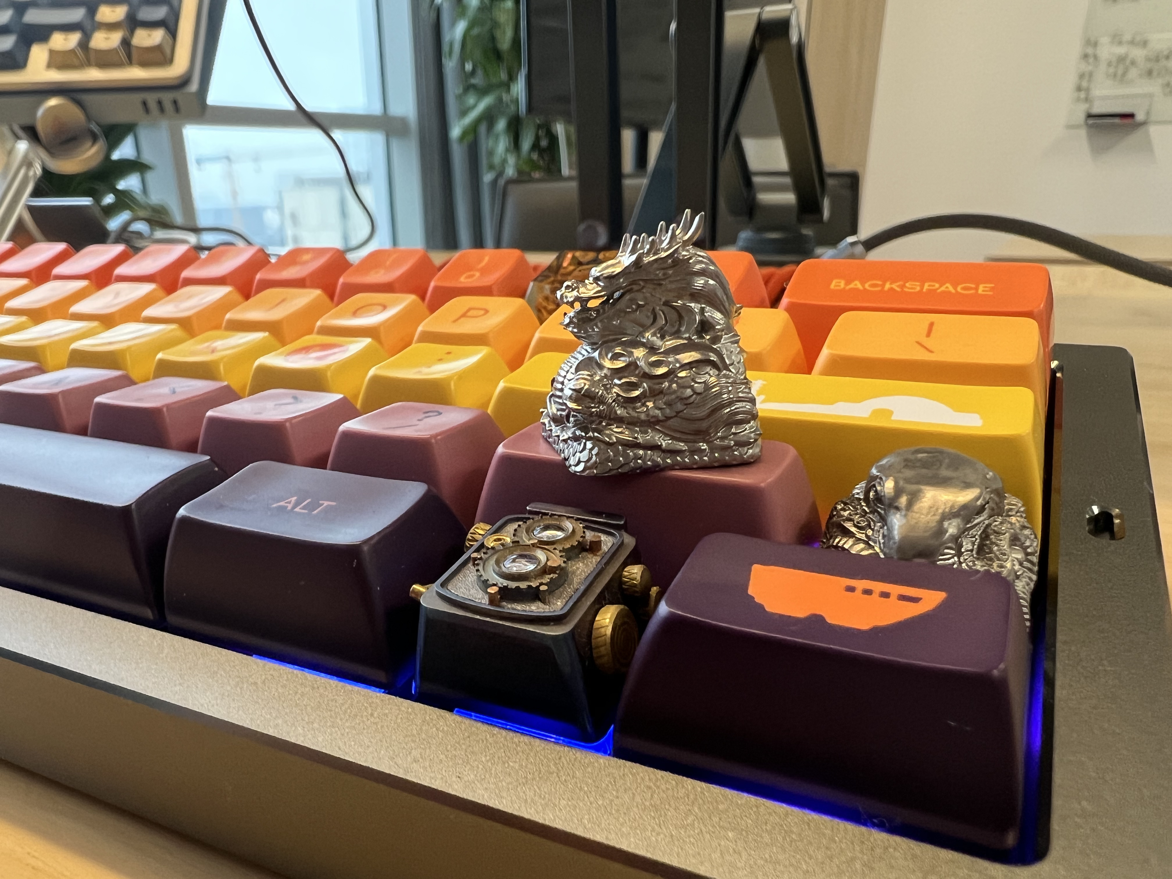 套件：Tenet 70 R2 FE 灰色 Fr4定 轴体：极地狐 键帽：SP SA Tatoonie 塔图因 个性：DF： 神龙; S ...