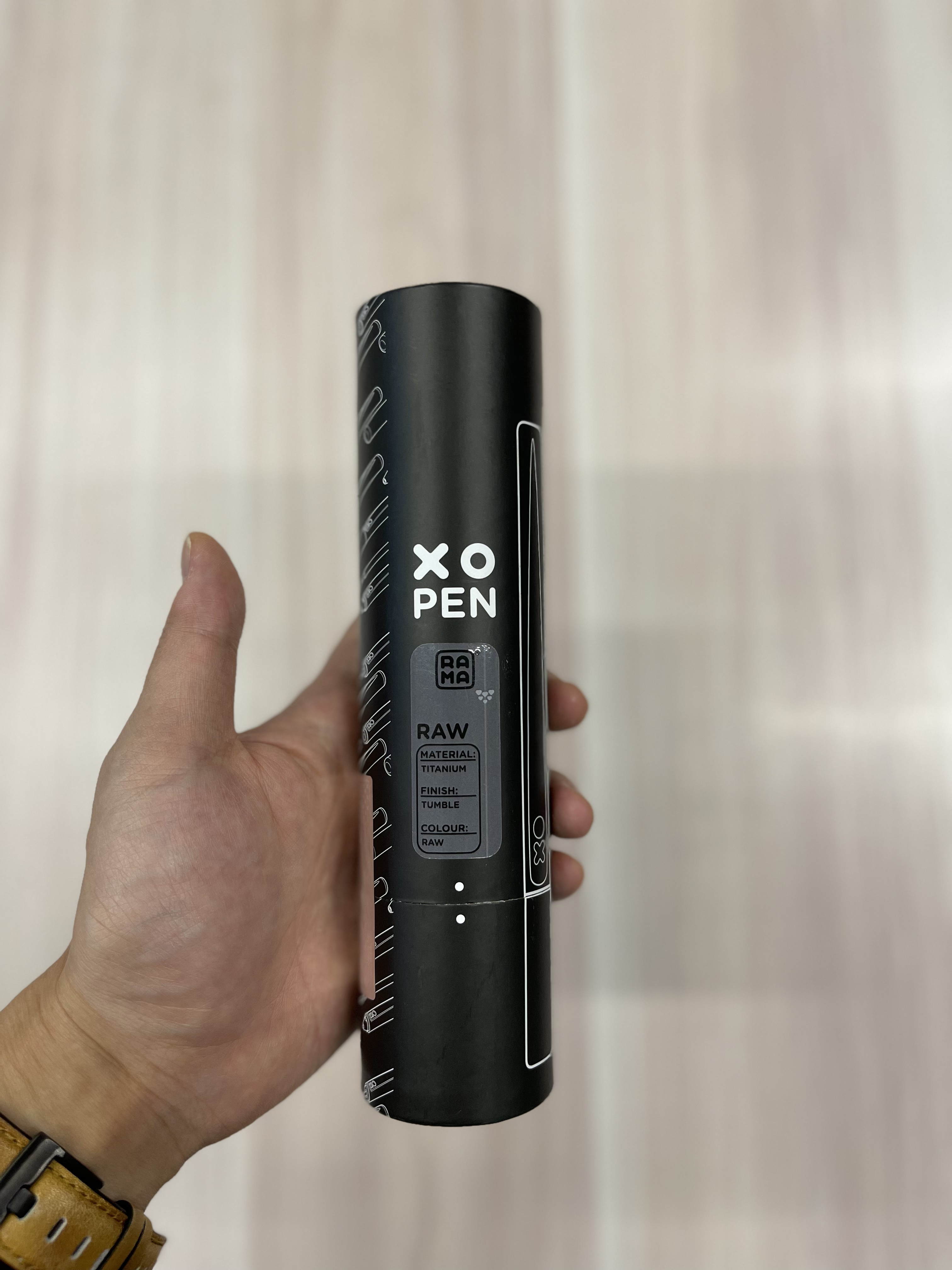 RAMA的钛合金笔XO PEN，不知道是不是也有人像我这样，刚刚收到！RAMA居然是用邮政寄给我的，6刀的邮费决定一切🤦‍♂️ ...