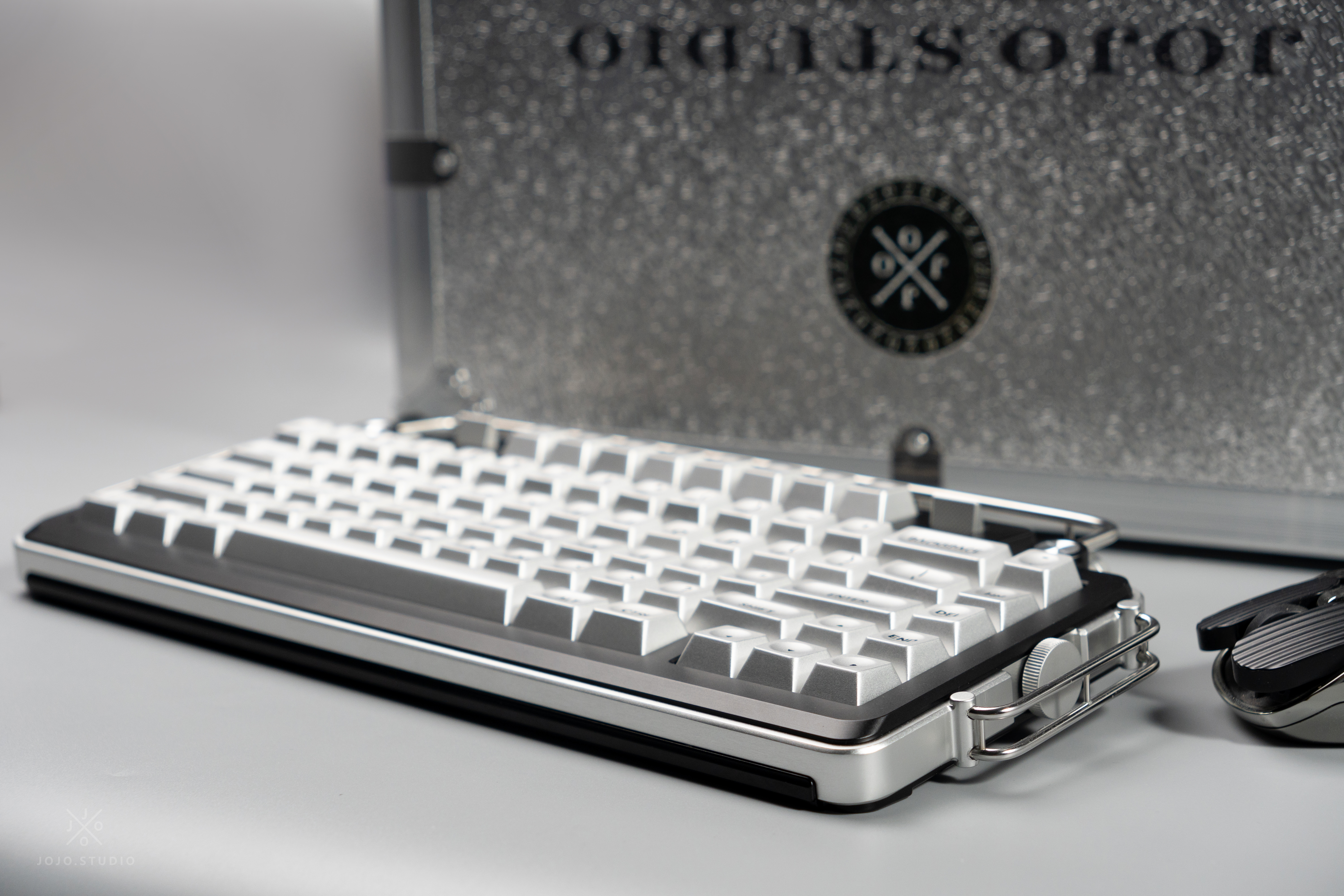 S73并不仅是一款纯粹的客制化键盘 - zFrontier 装备前线