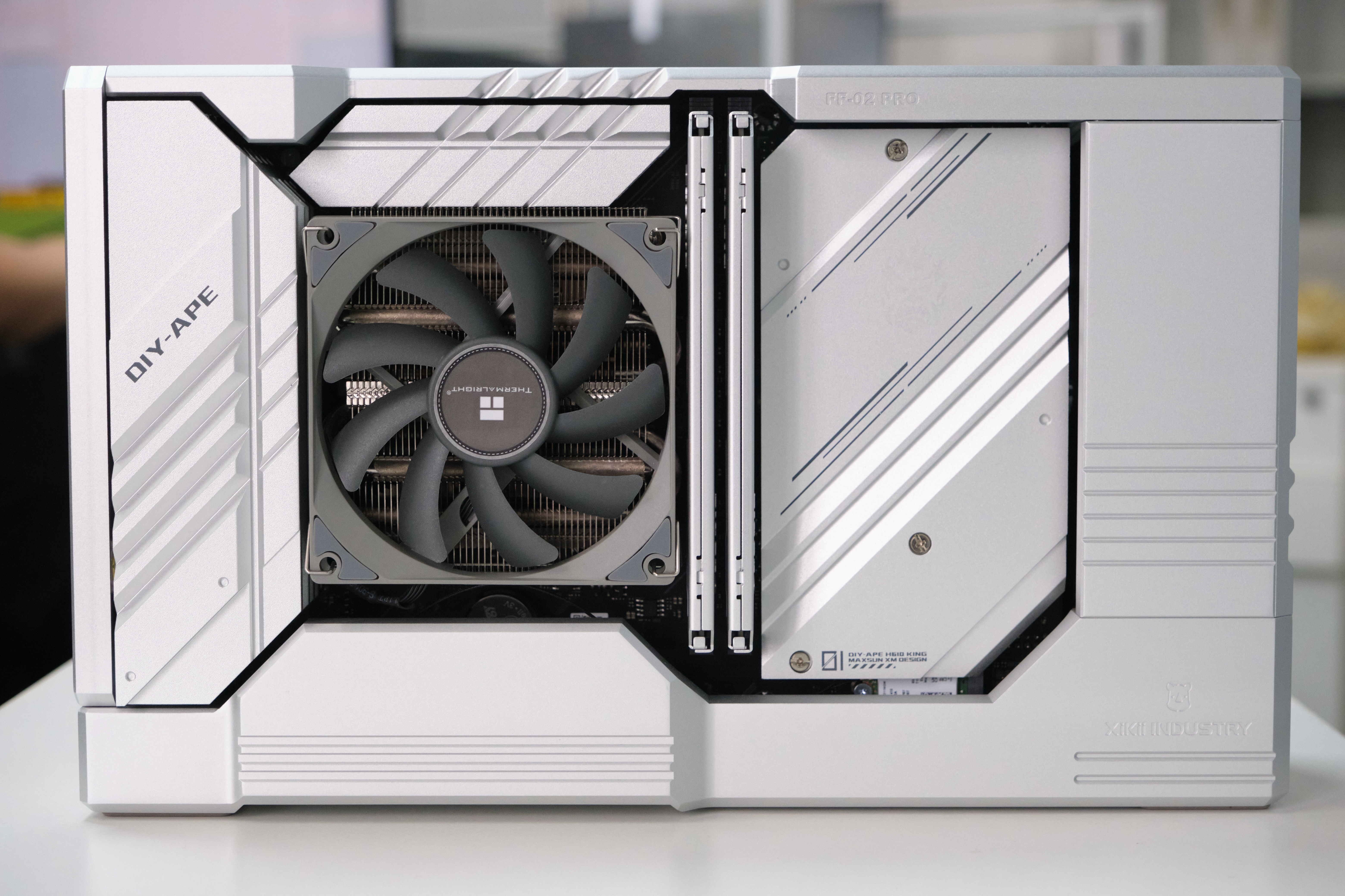 ITX(YTX) FF02 装机 铝坨坨机箱 帅的一 - zFrontier 装备前线