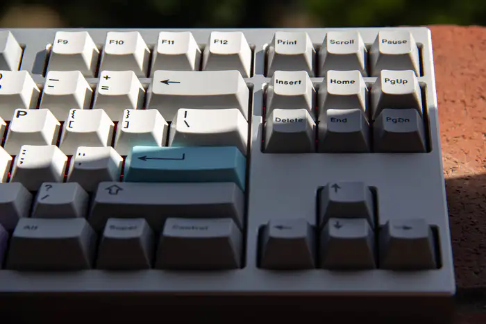 F1-8X V2 x GMK Muted R2 -简单纯粹也可以让人赏心悦目 - zFrontier 装备前线