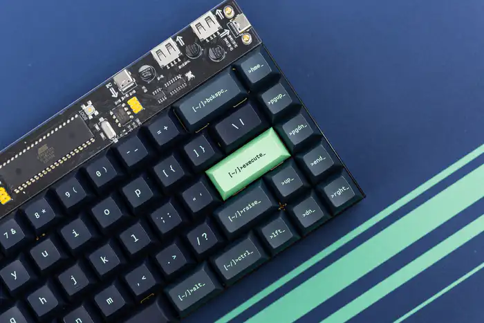 Lele76 Y2K x Superuser 热插拔客制化机械键盘 - zFrontier 装备前线