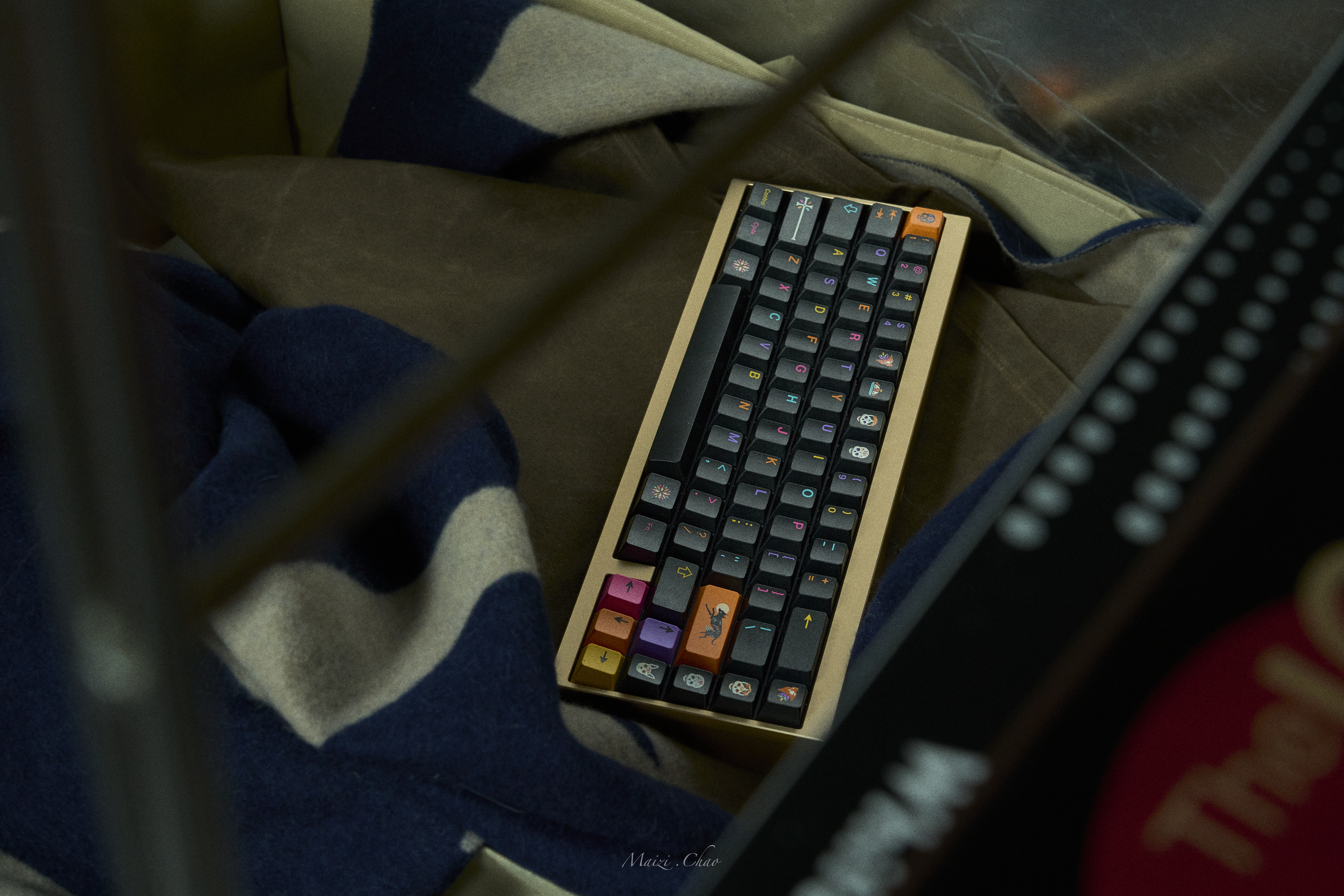 QK65v2 Classic Champagne 暗金 - zFrontier 装备前线