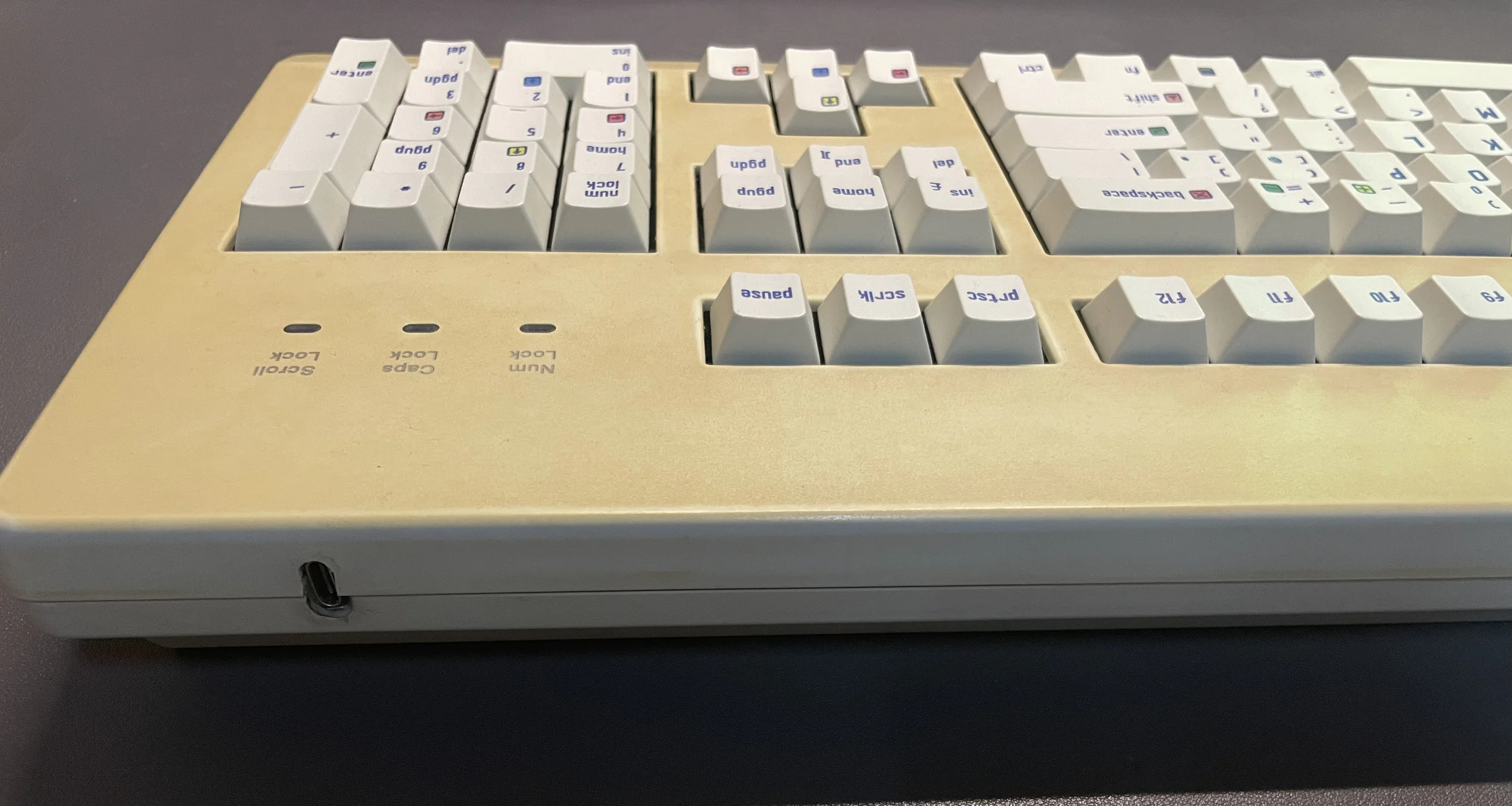 15岁的g80-3000，很喜欢自然泛黄的外壳，改了c口换了弹簧，作为日常使用也完全ok😊 - zFrontier 装备前线