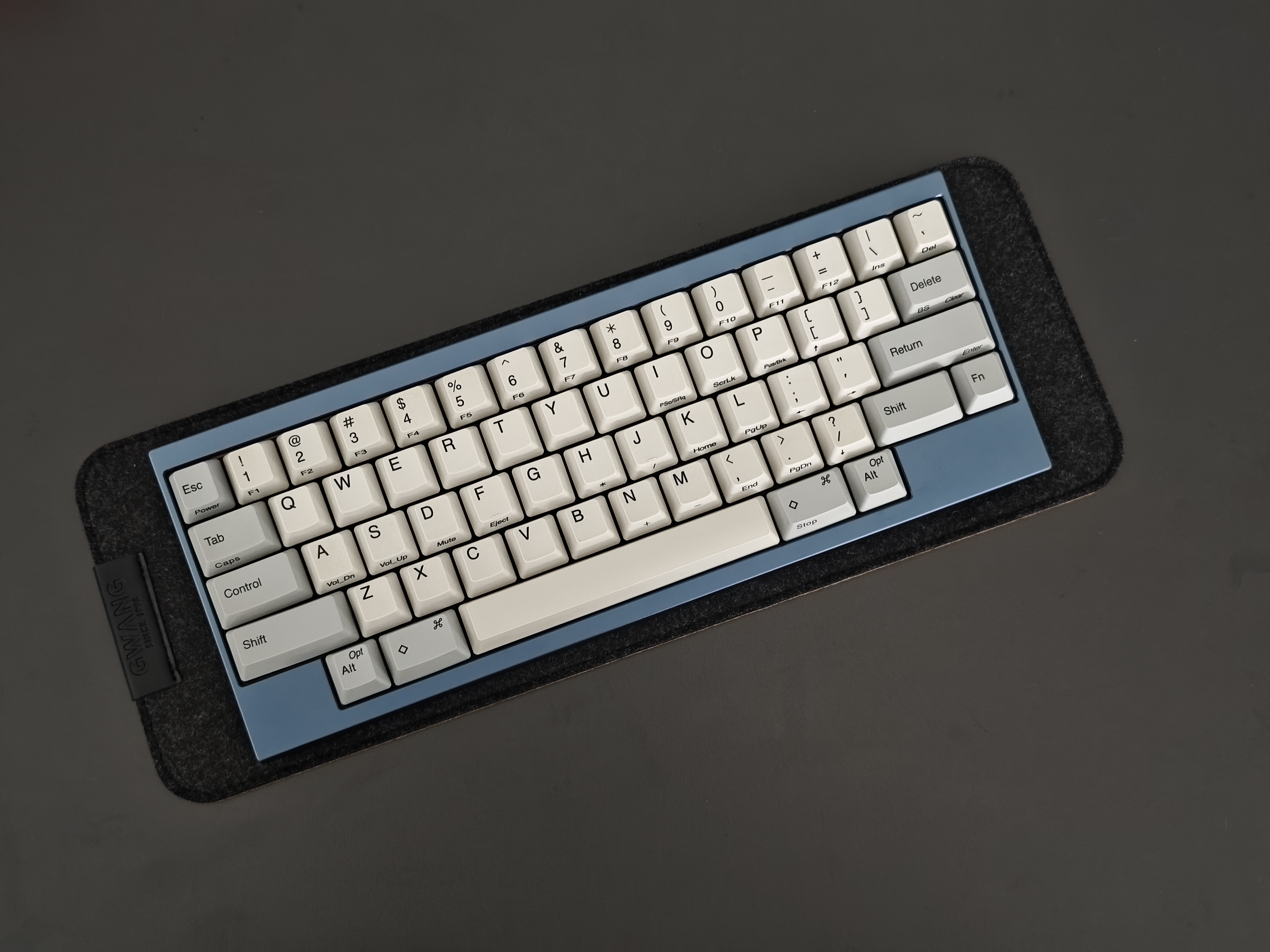 Sho S60 V2 阳极深蓝静电容 套件 图赏 推杆轴座：Realforce R2 PFU 定位板：红铜材质 胶碗：Realforce R3 ...