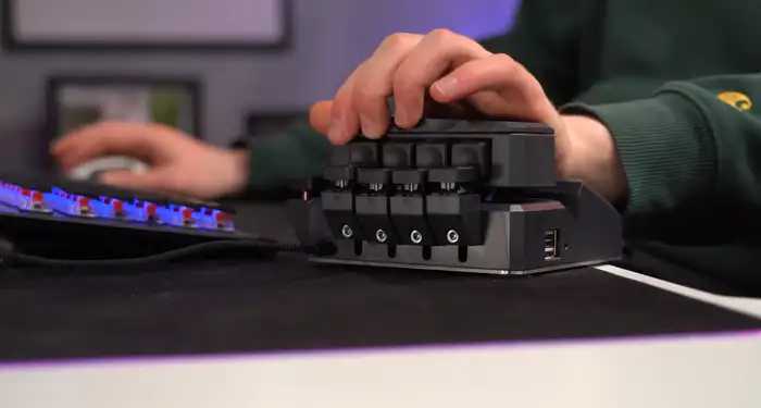 MoveMaster RSG1 单手混合键盘摇杆 - zFrontier 装备前线