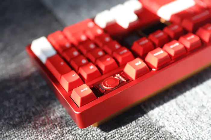 QK101 春节中国红 - zFrontier 装备前线