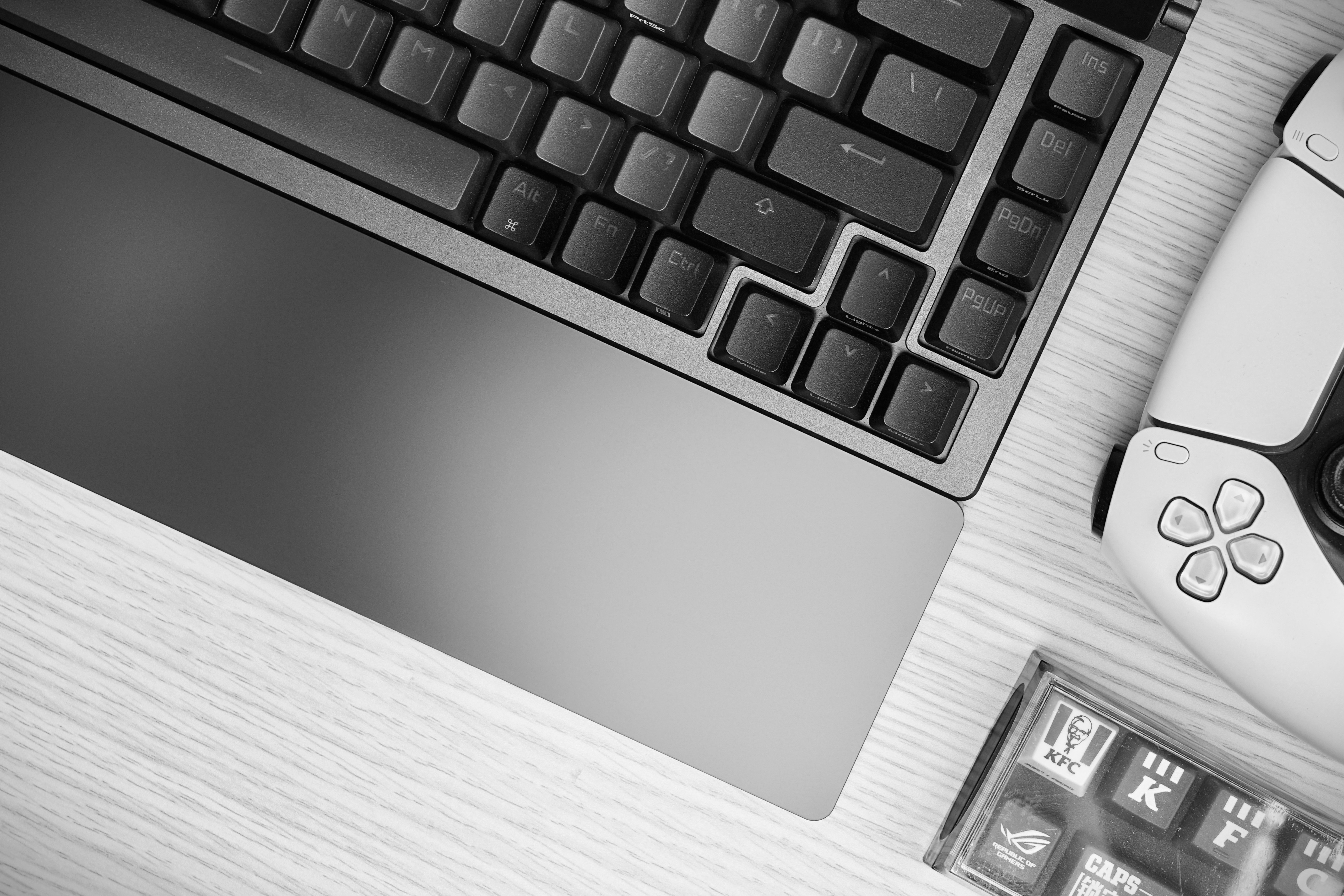 【IC】Sleek 75 手托 - zFrontier 装备前线