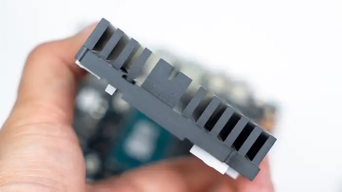 可以ALL IN的四核N100无风扇主机：华硕破晓X迷你主机评测分享 - zFrontier 装备前线