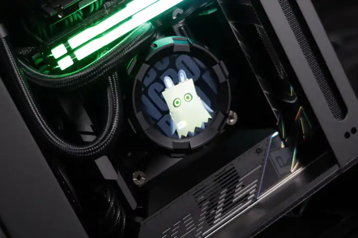 欢迎体验｜MESHLESS AIO 首次线下展出 · 15L 体积压制 14700K 与 RTX 4090 - zFrontier 装备前线