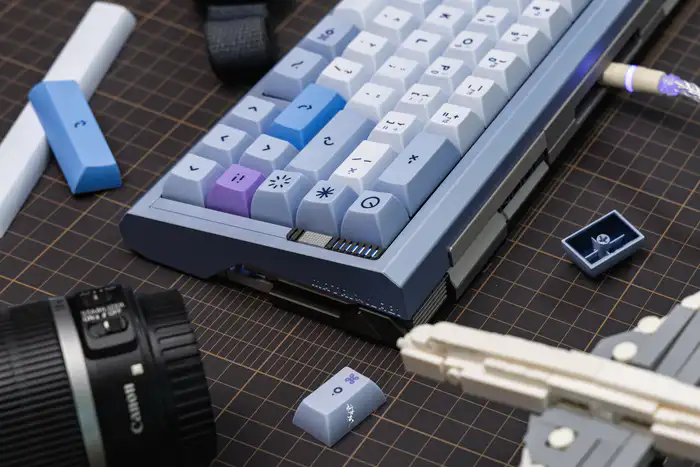 The Matrix Lab NOOS阳极天蓝开箱组装|操作员键帽|彼岸花轴|将拉杆融于键盘中 - zFrontier 装备前线