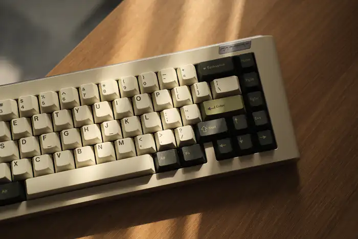 Capsule65 R2 & GMK Olive R2 - zFrontier 装备前线