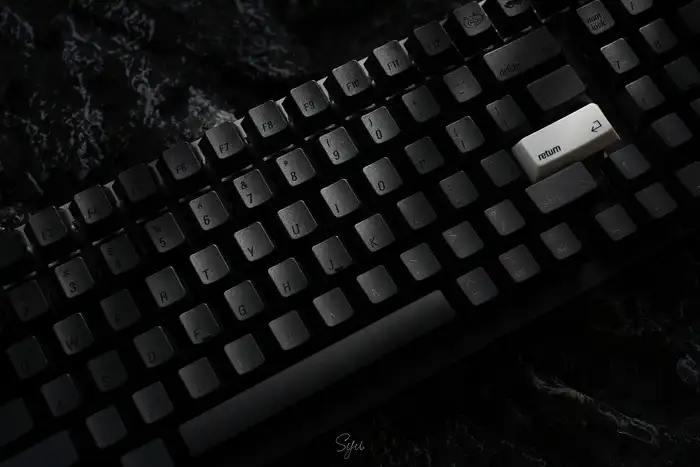 黑夜游侠 - zFrontier 装备前线