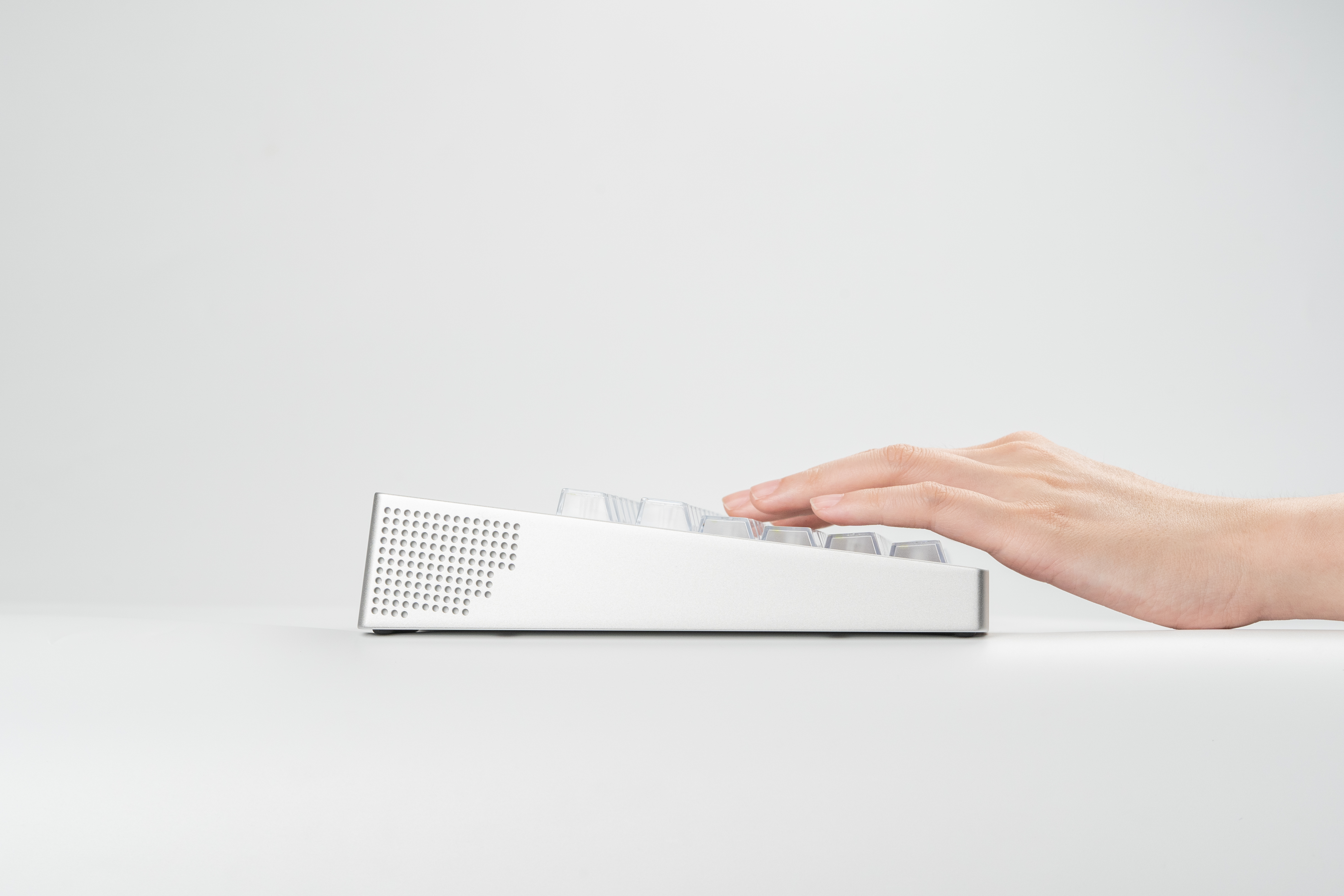 【发售预警】AM Neon 80 今日16:00发售 - zFrontier 装备前线